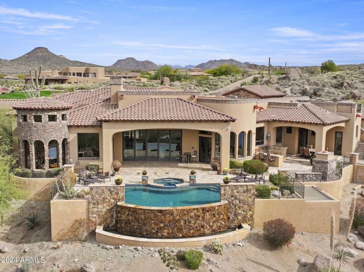 Lavish Estate Provides Opulent Amenities and Scenic Views - Haven ...